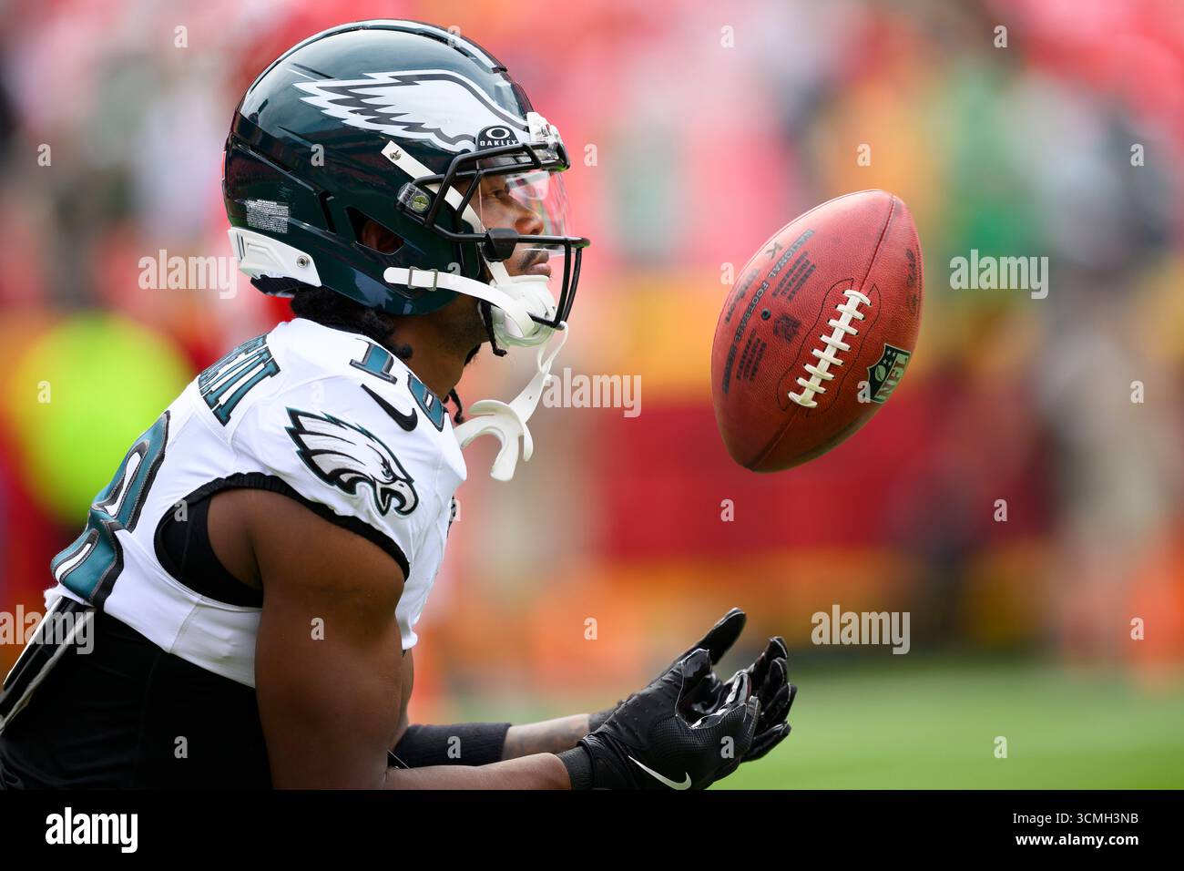Philadelphia Eagles wide receiver John Metchie III practices catching ...