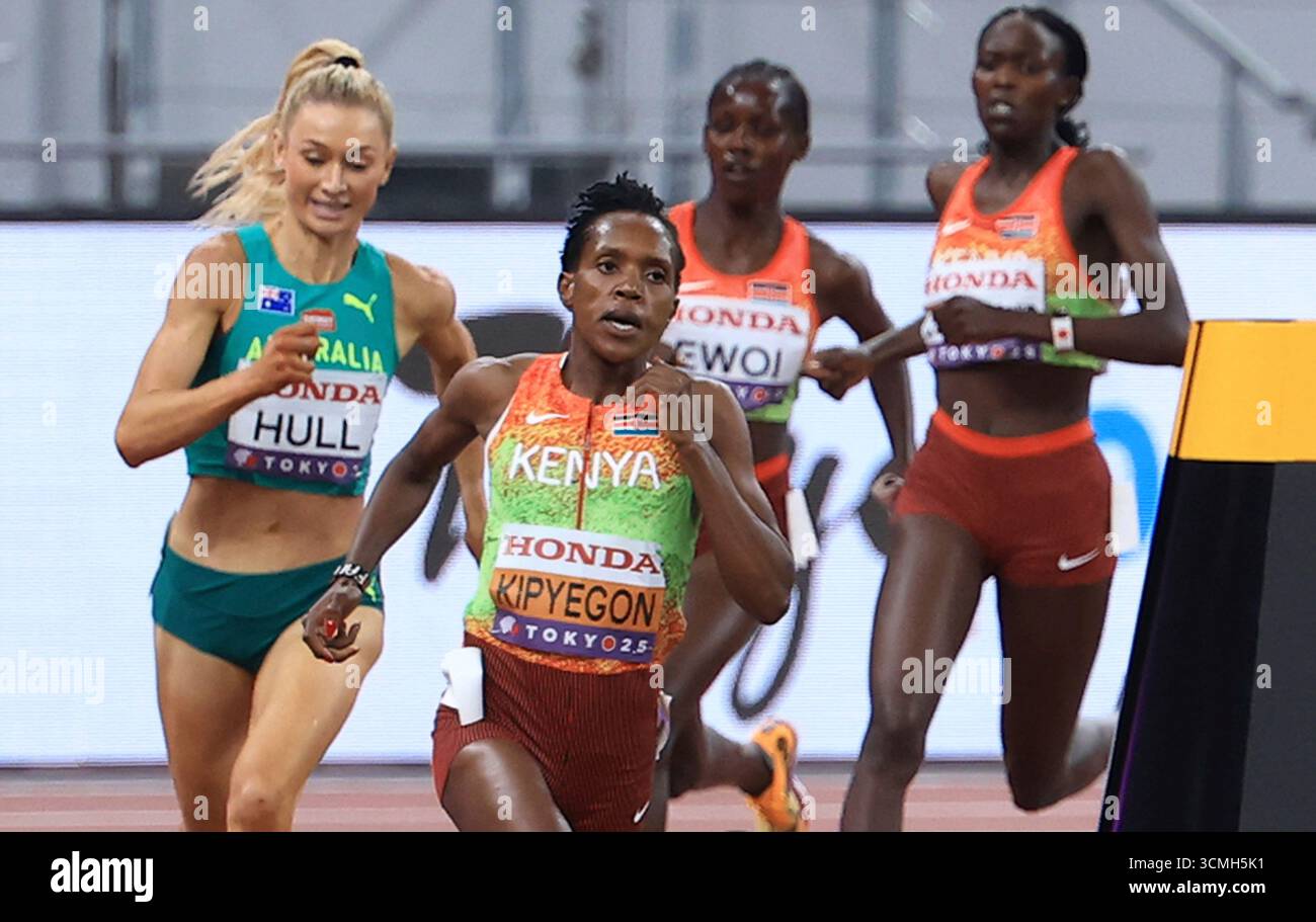 Faith KIPYEGON of Kenya crosses the finish line to win the gold medal ...