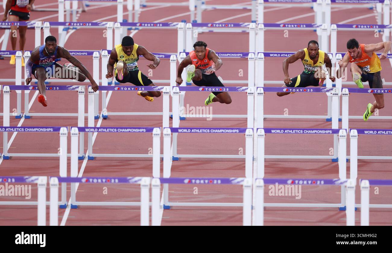 (L-R) Cordell TINCH of United States, Orlando BENNETT of Jamaica ...