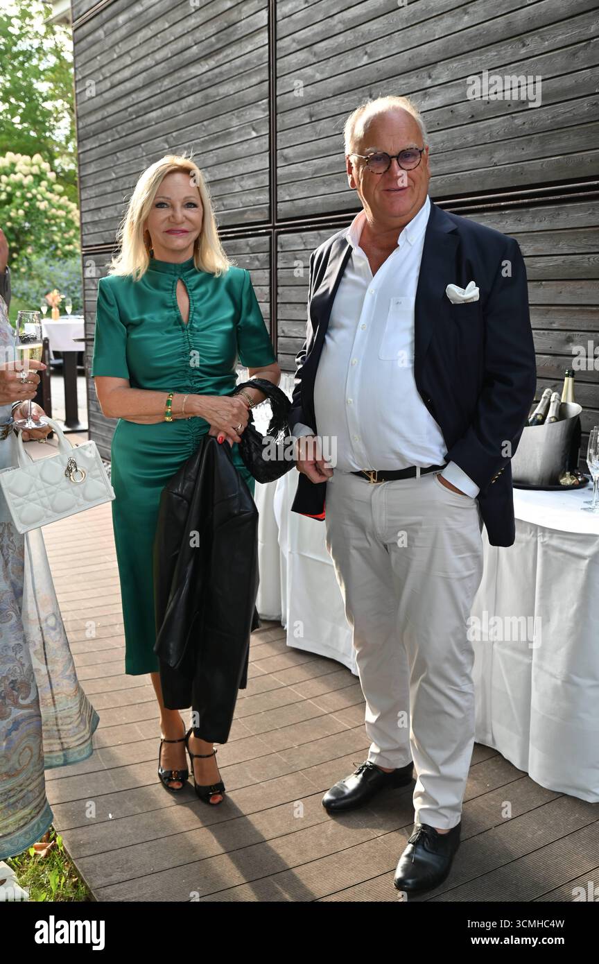 Ingrid Flick, NN, Otto Retzer, Fest zum 80. Geburtstag, Velden, Kärnten ...