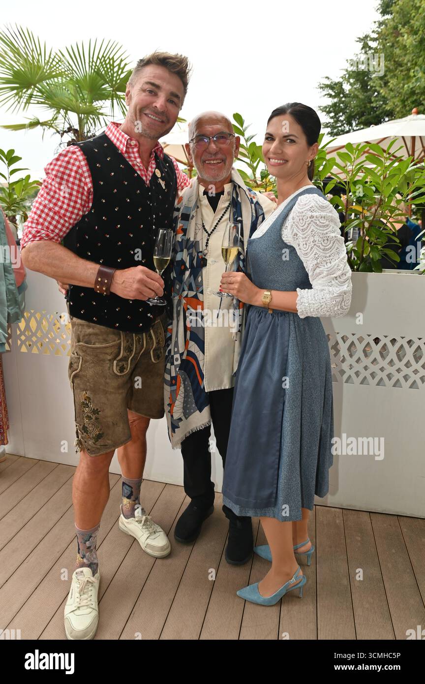 Leo Hillinger mit Freundin, Otto Retzer, Fest zum 80. Geburtstag ...