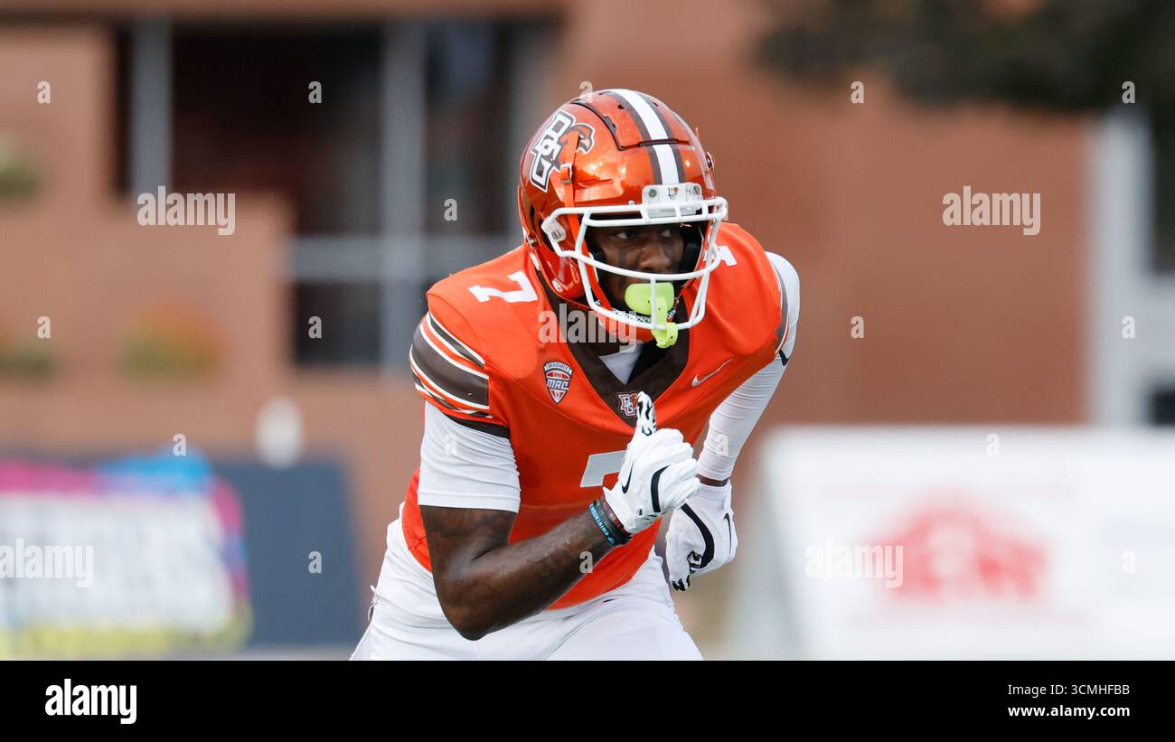 Bowling Green tight end Jyrin Johnson (7) runs a route against the ...