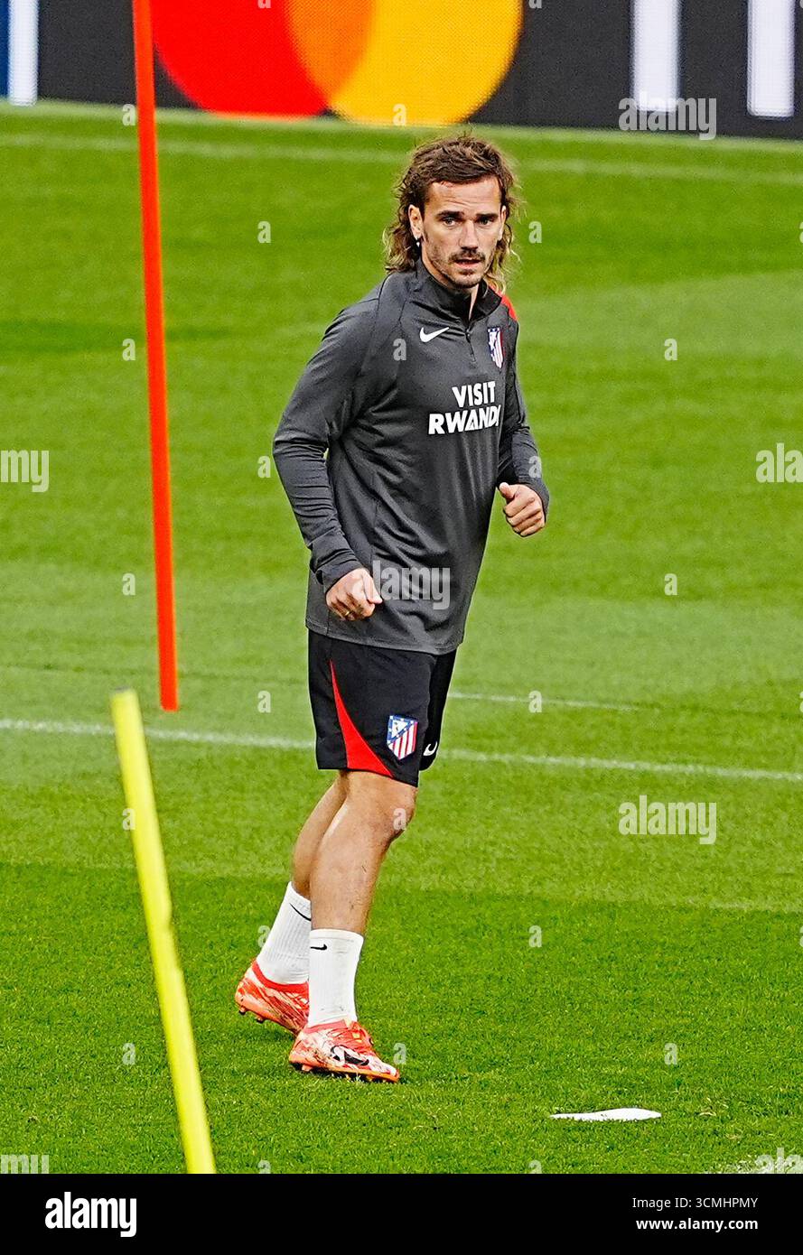 Atletico Madrid's Antoine Griezmann during a training session at ...