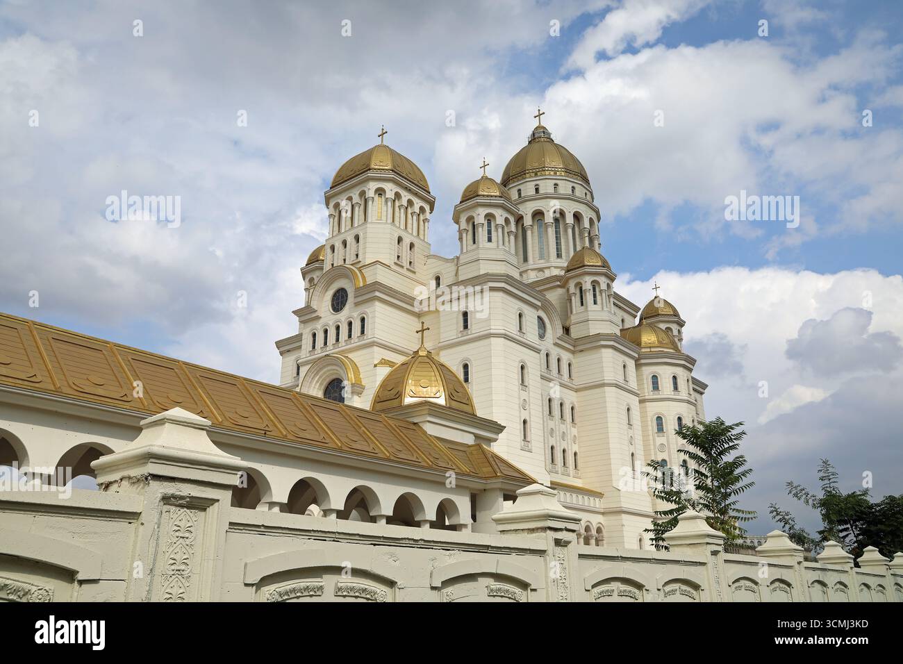 Peoples salvation cathedral bucharest hi-res stock photography and ...