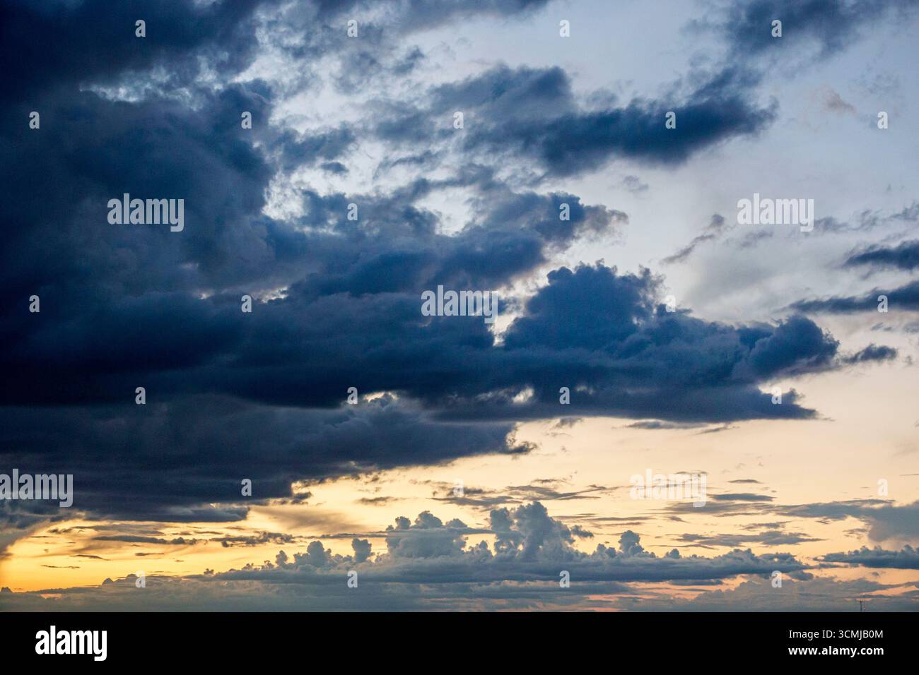 Miami Beach Florida,Atlantic Ocean horizon,evening dusk twilight ...