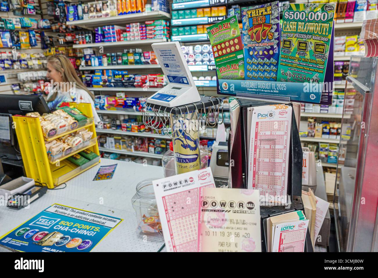 Person lottery tickets us hi-res stock photography and images - Alamy