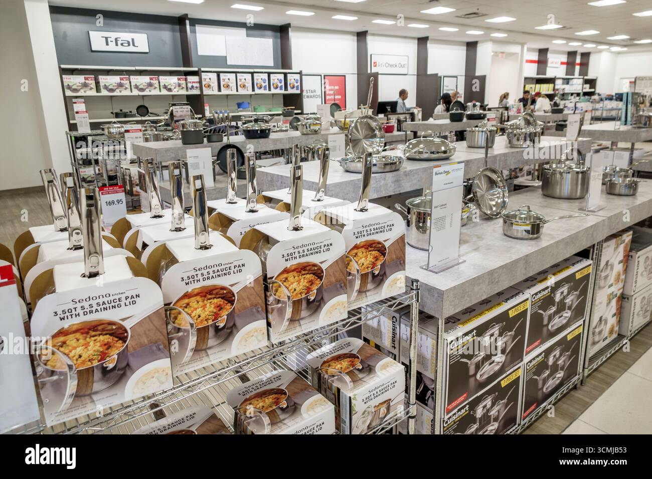 Consumer retail housewares section hi-res stock photography and images ...