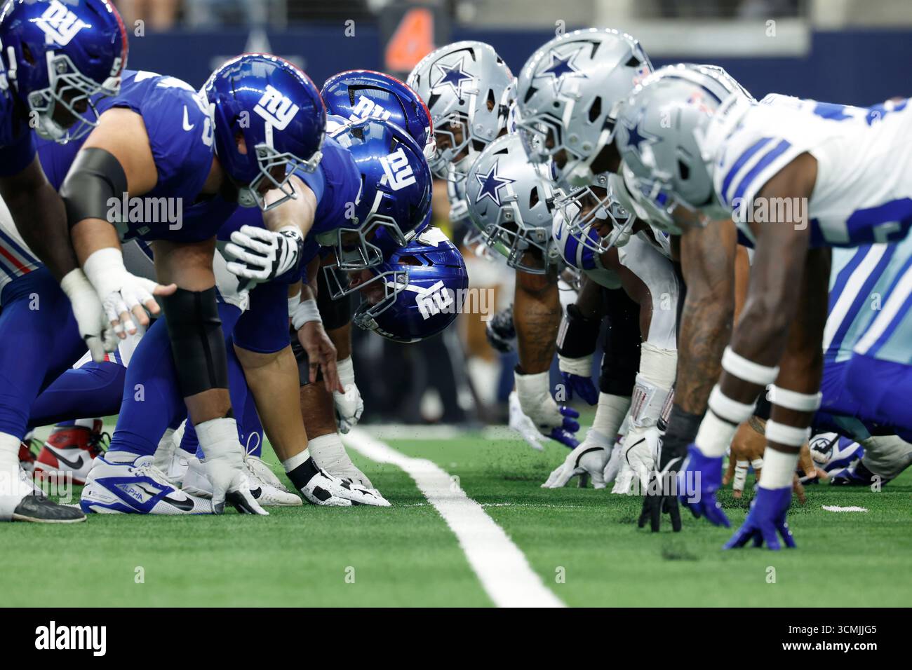 New York Giants line of scrimmage during a NFL football game against ...