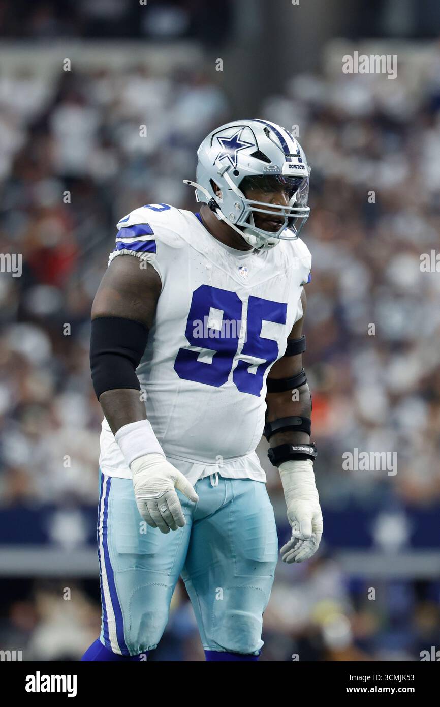 Dallas Cowboys defensive tackle Kenny Clark (95) lines up for the snap ...