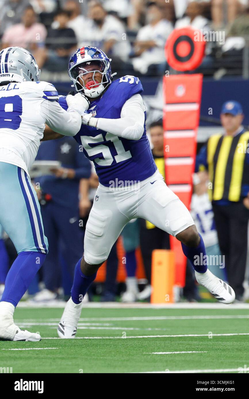 New York Giants linebacker Abdul Carter (51) rushes during a NFL ...