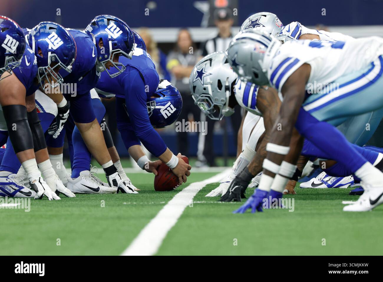 New York Giants line of scrimmage during a NFL football game against ...