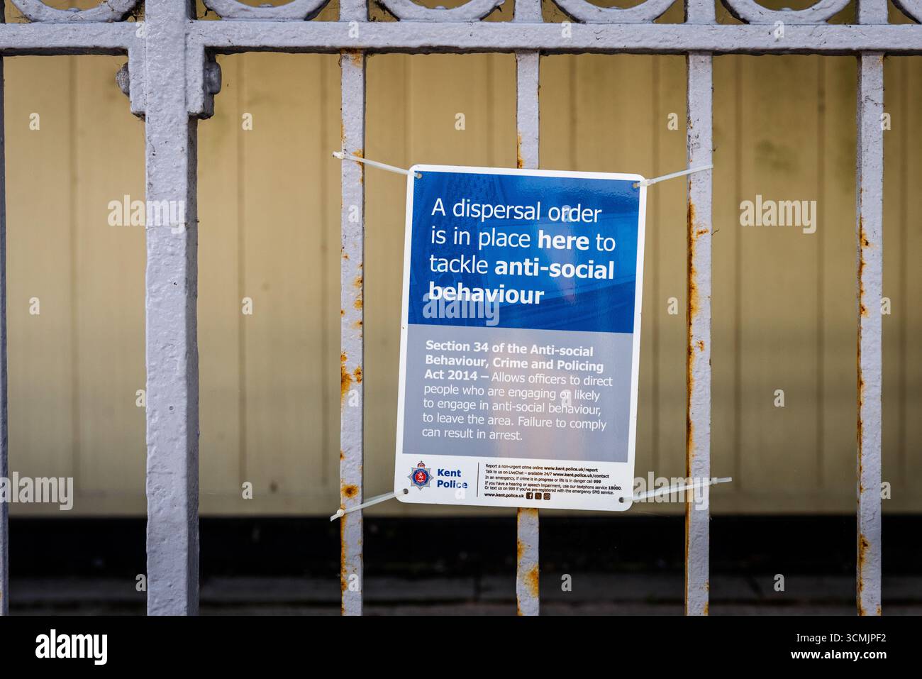 Dispersal powers police hi-res stock photography and images - Alamy