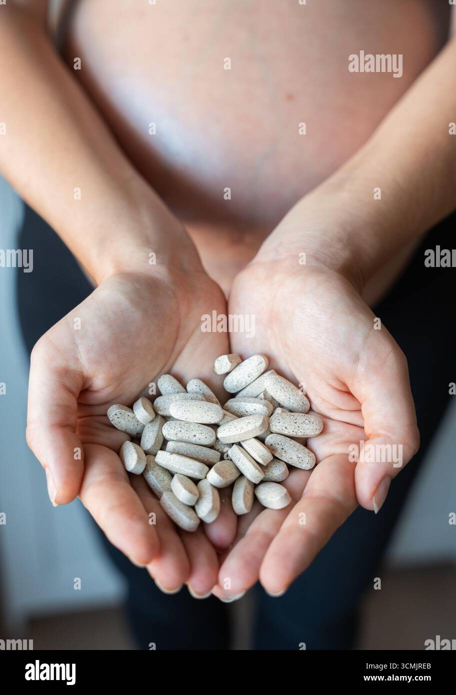 Importance of prenatal care hi-res stock photography and images - Alamy