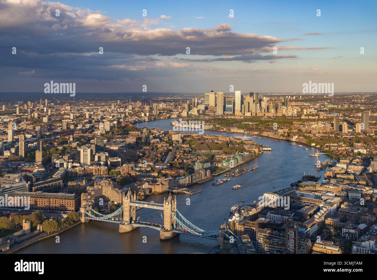 A picture of the Thames River in East London, with the Tower Bridge on ...