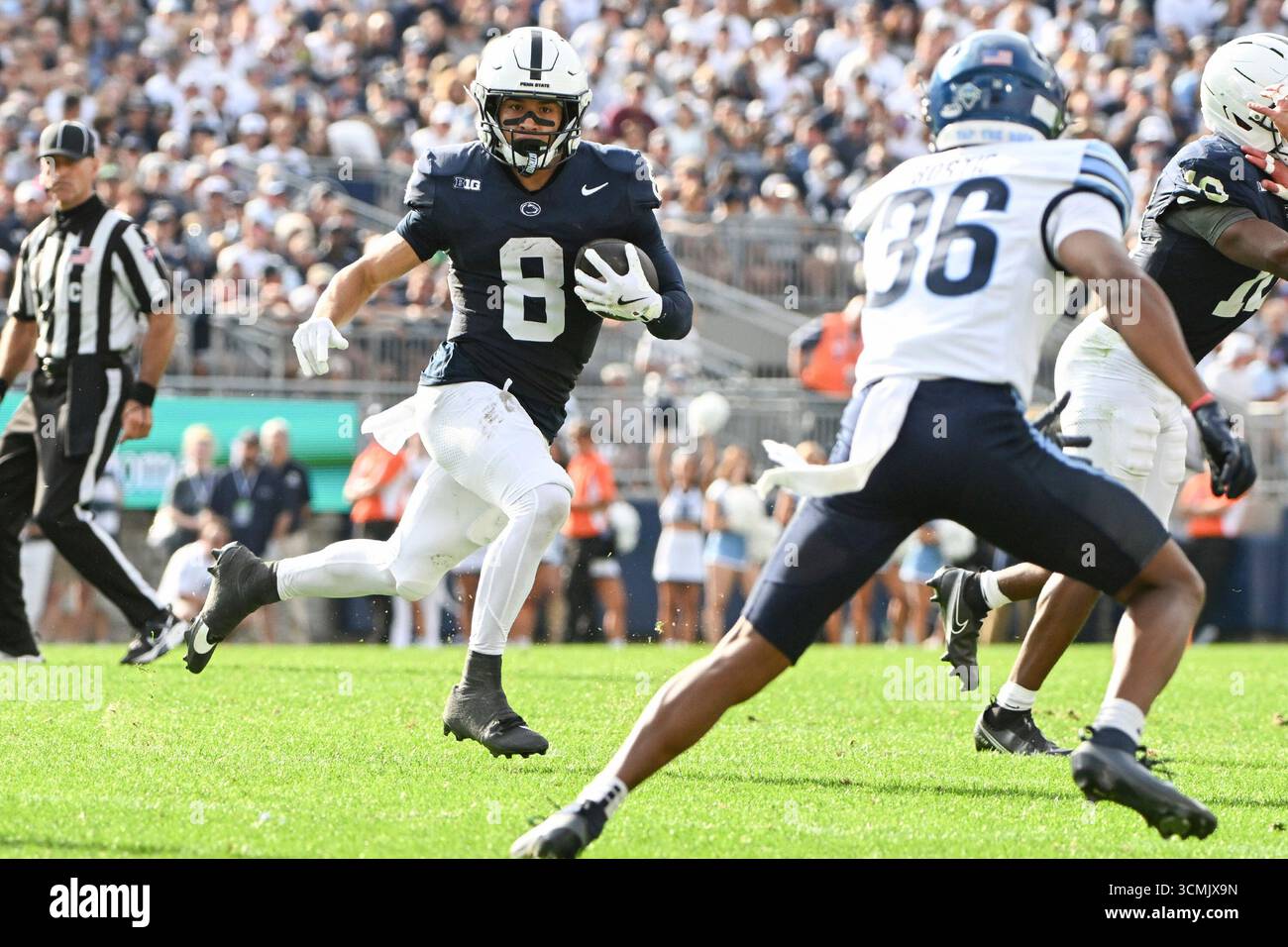 Penn State wide receiver Trebor Pena (8) runs against Villanova during ...