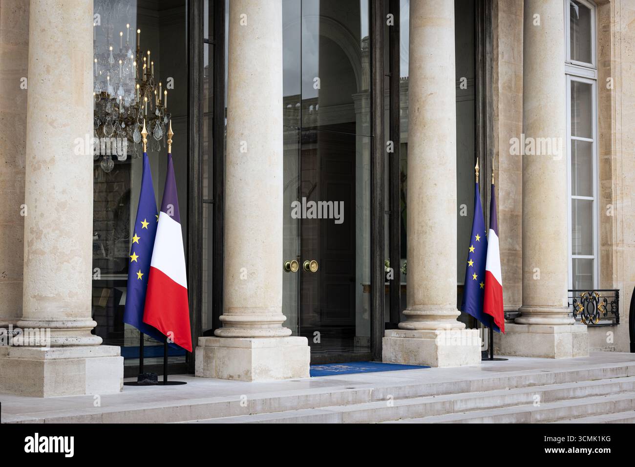 General view of the entrance of the Elysée Presidential Palace. The ...