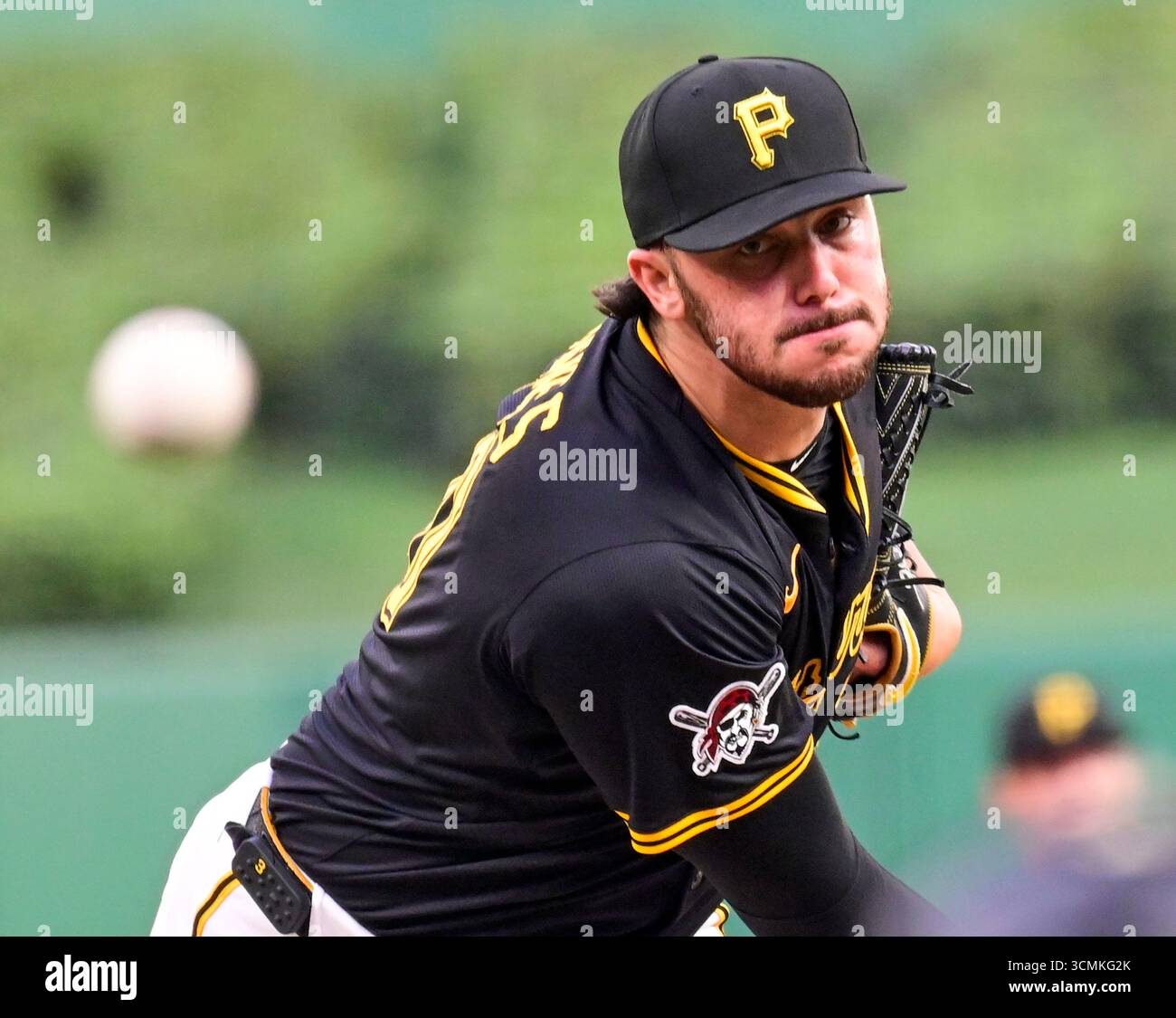 Pittsburgh Pirates pitcher Paul Skenes (30) starts against the Chicago ...