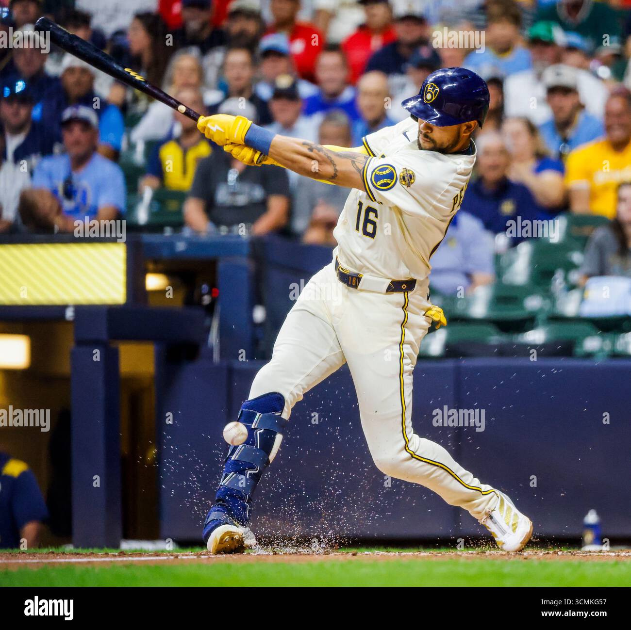 Milwaukee, United States. 16th Sep, 2025. Milwaukee Brewers outfielder ...