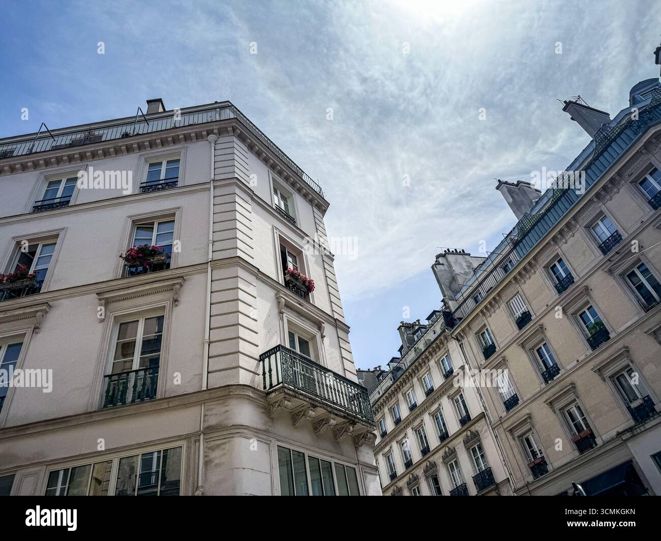 Pre haussmann buildings hi-res stock photography and images - Alamy