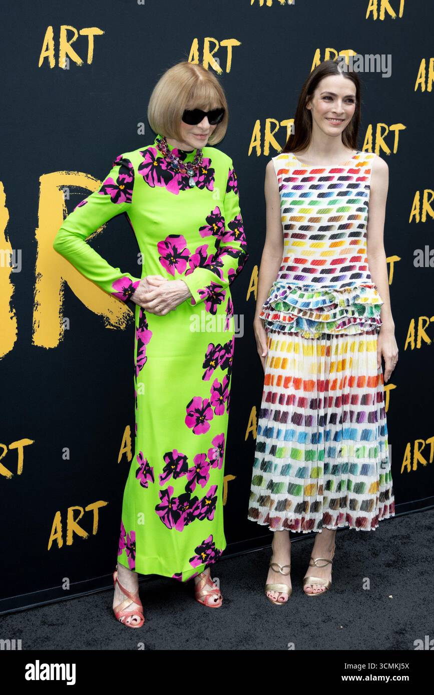 Anna Wintour, Bee Shaffer at arrivals for ART Opening Night on Broadway ...