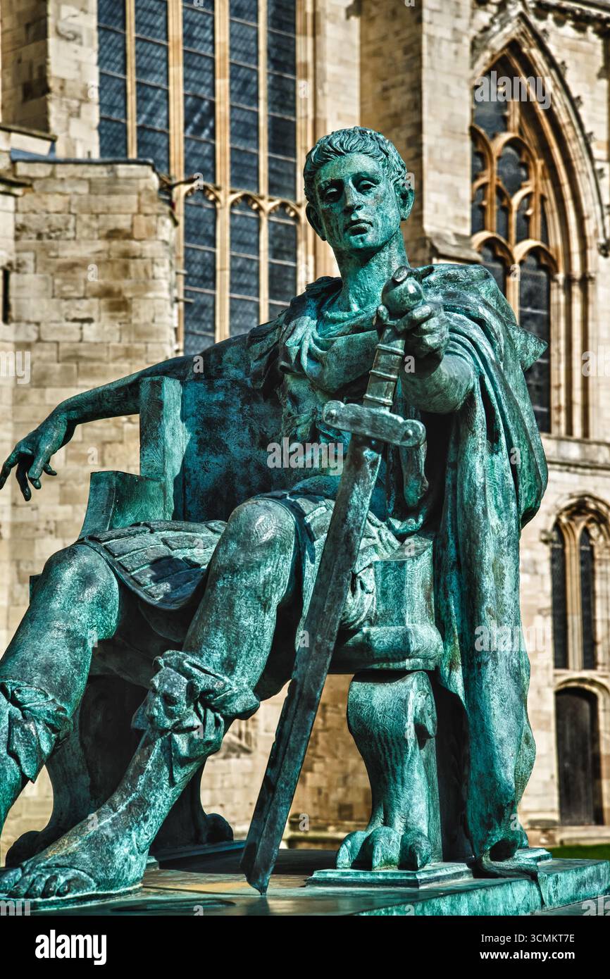 Statue of Roman Emperor Constantine the Great outside York Minster ...