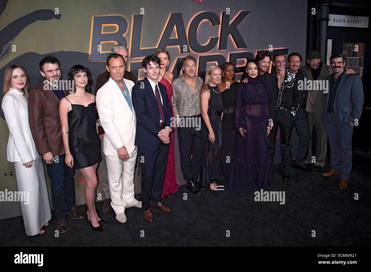 Odessa Young, Andrew Hinderaker, Ali Stoner, Jude Law, Ben Jackson, Eli Kollman, Abbey Lee, Zach ...