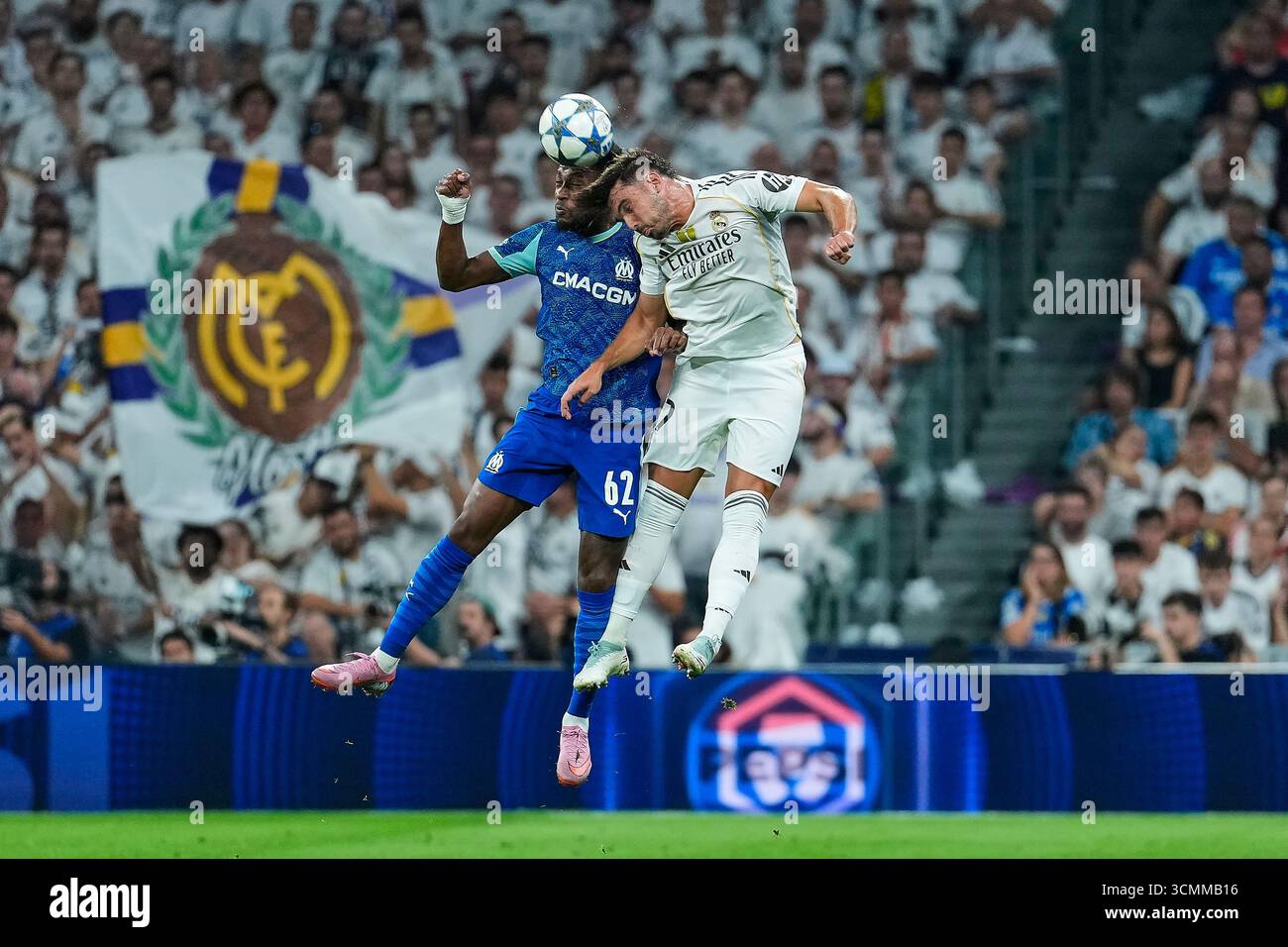 Michael Amir Murillo of Olimpique Marsella battles for the ball with ...