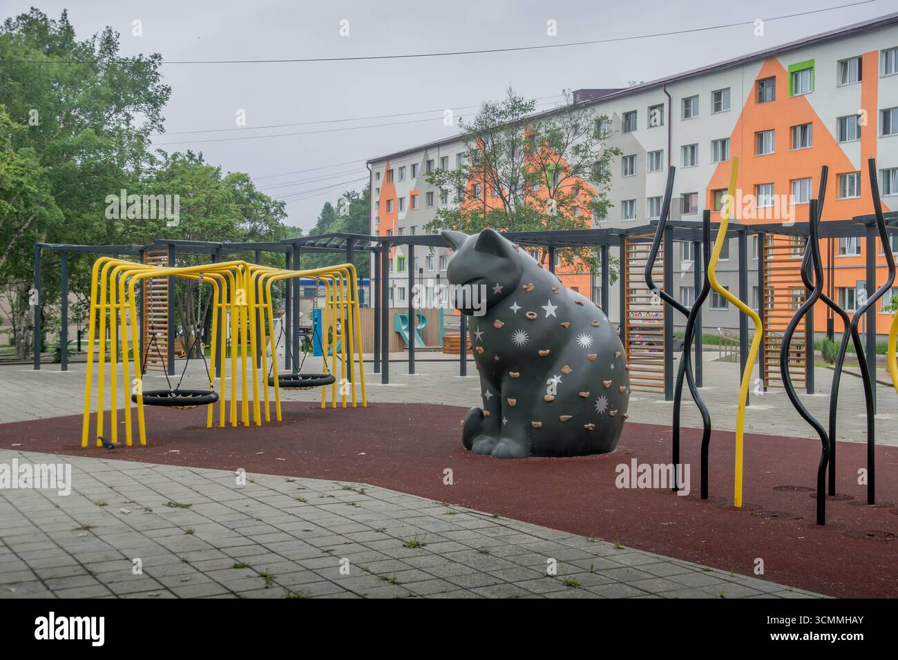 Cat climbing structure hi-res stock photography and images - Alamy