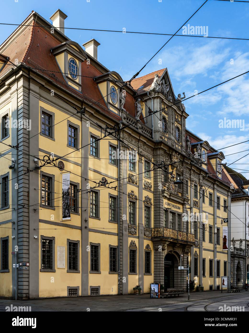 Beautiful scene in the old town of the elegant city of Erfurt in ...