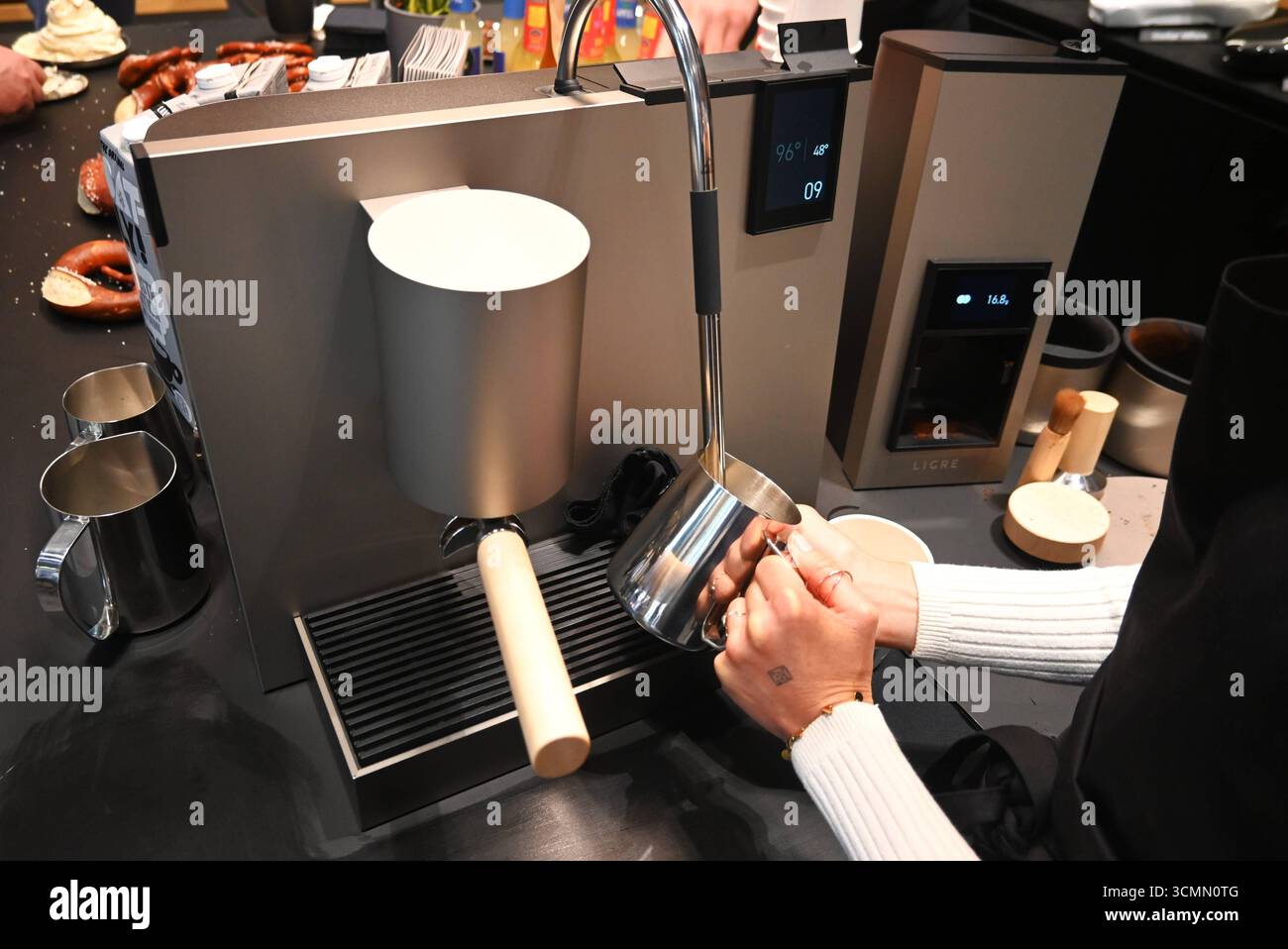 Eine Ligre youn Espresso - Maschine. Ligre ist eine Marke für ...