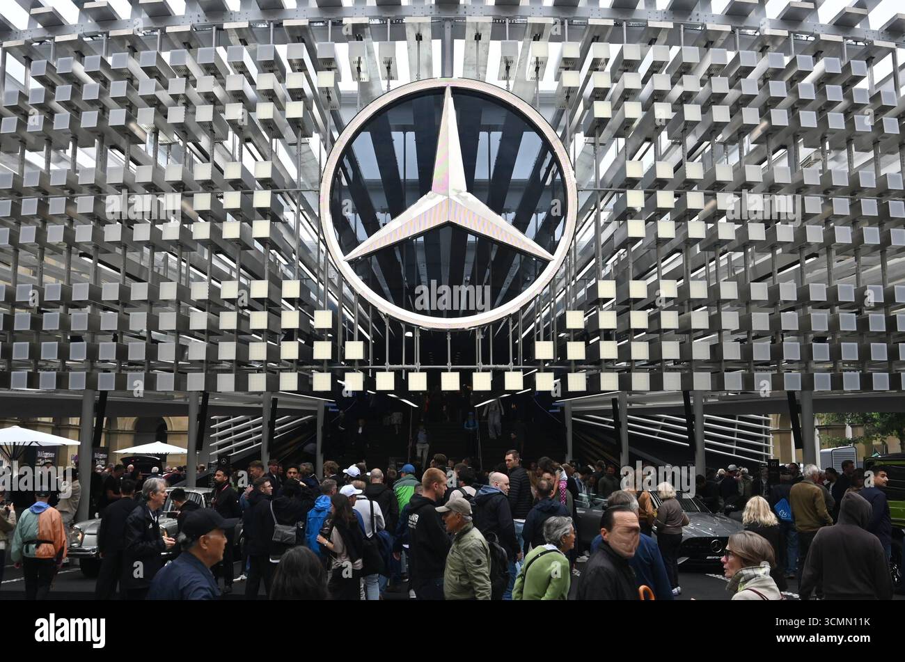 Spannende Iaa Munchen Innenstadt Fotos