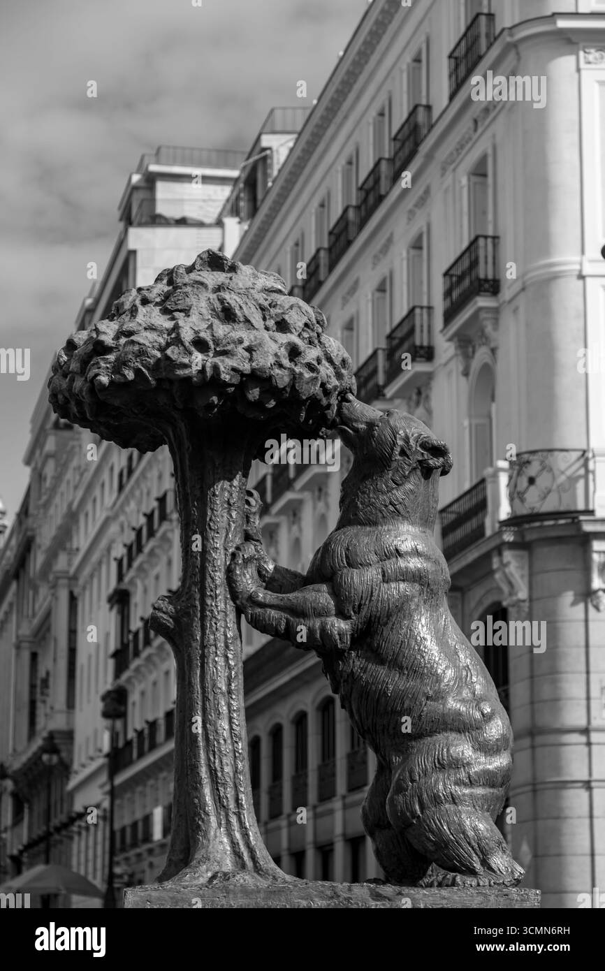 Madrid, Spain - FEB 19, 2022: The Statue of the Bear and the Strawberry ...