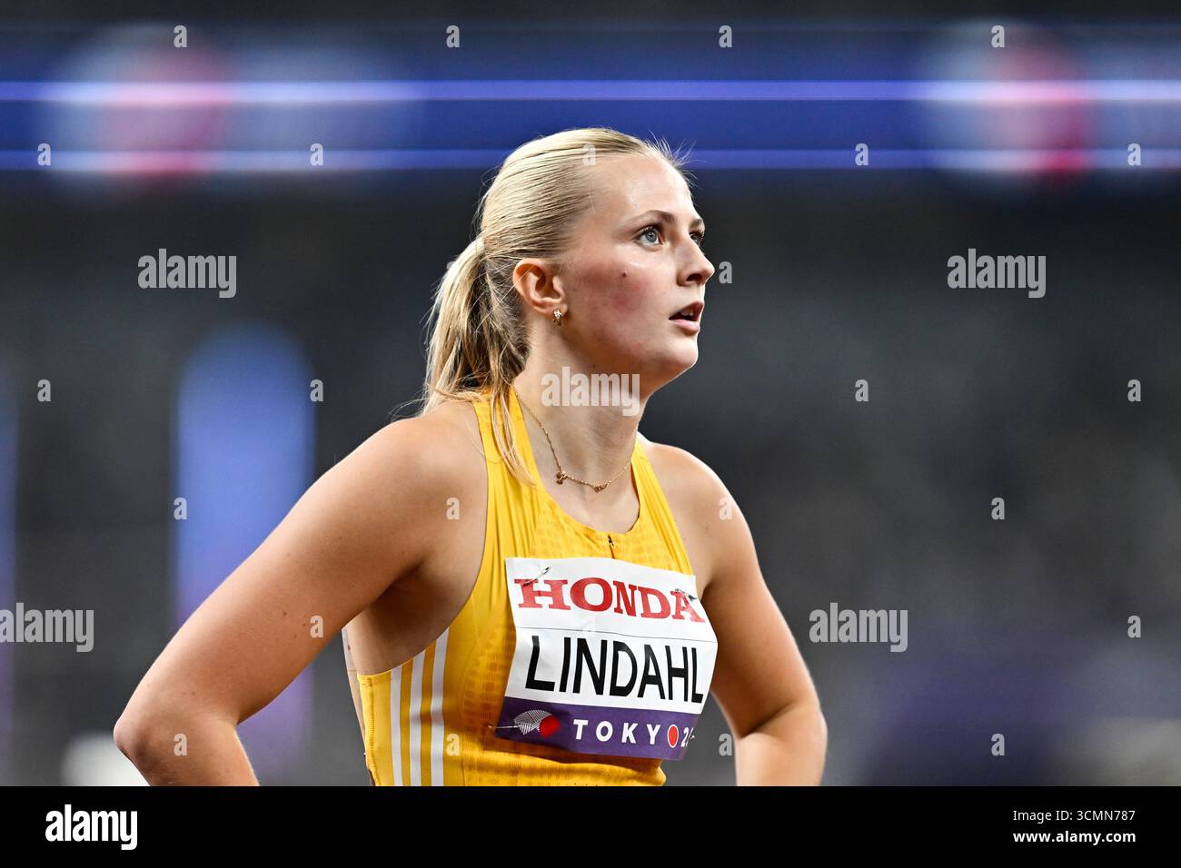 TOKYO, JAPAN 20250917Sweden's Julia Henriksson in the 200m trial during ...