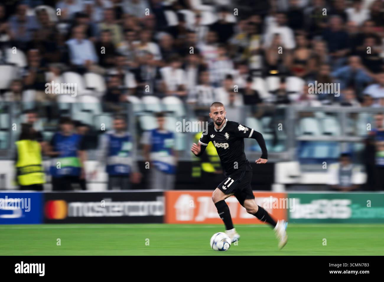 Edon Zhegrova of Juventus FC in action during the UEFA Champions League ...
