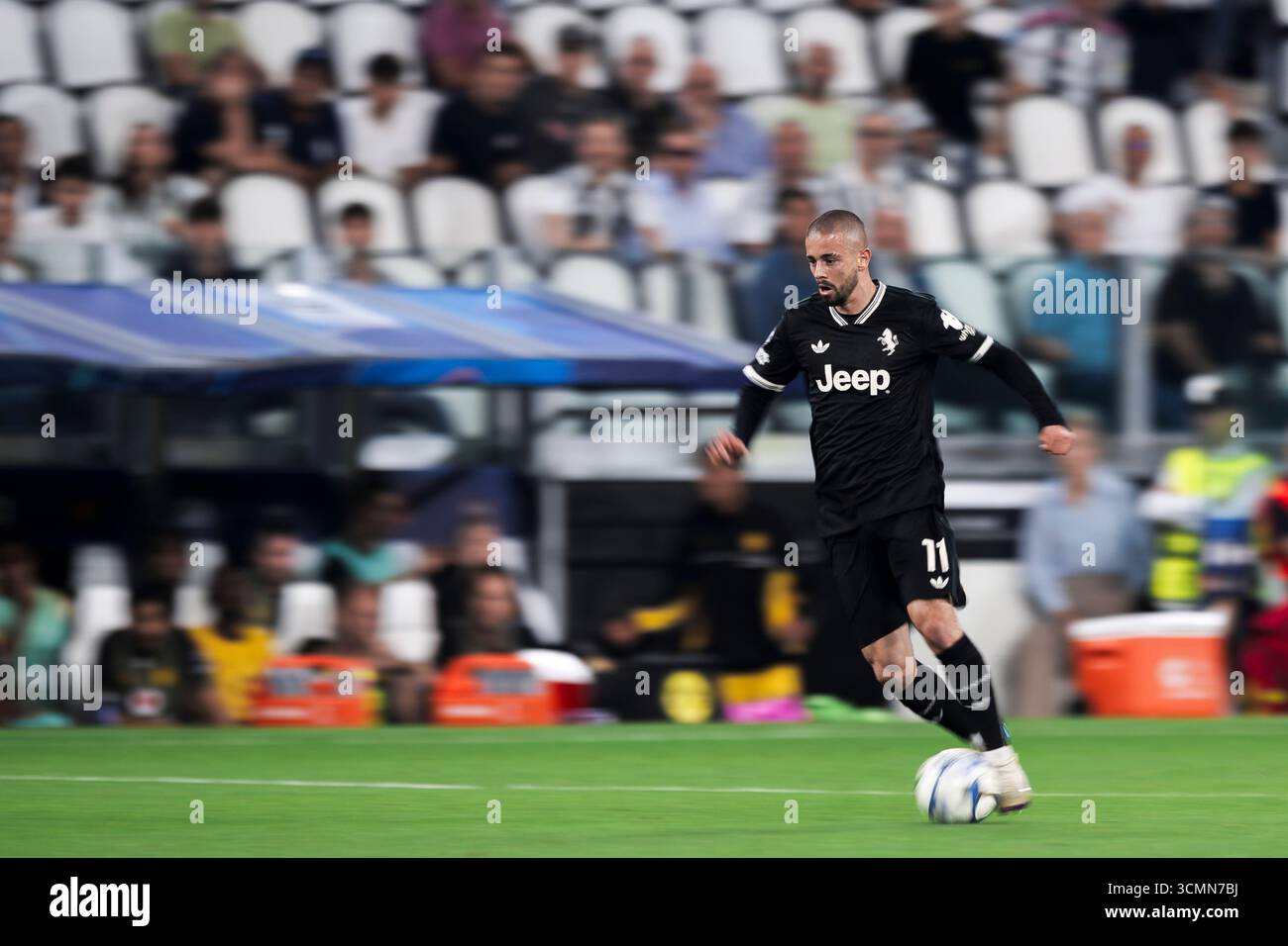 Edon Zhegrova of Juventus FC in action during the UEFA Champions League ...