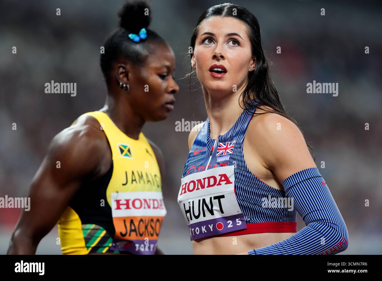 Amy Hunt of Great Britain following the Women’s 200m heat 5 on day five ...
