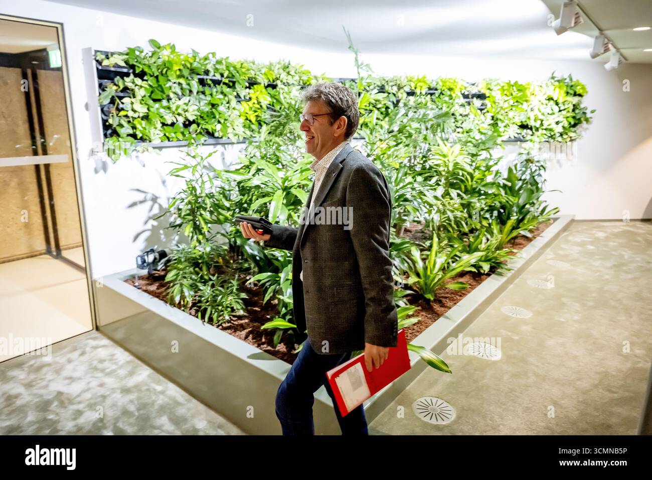 THE HAGUE - Willem Boutkan PVV during the first day of the General ...
