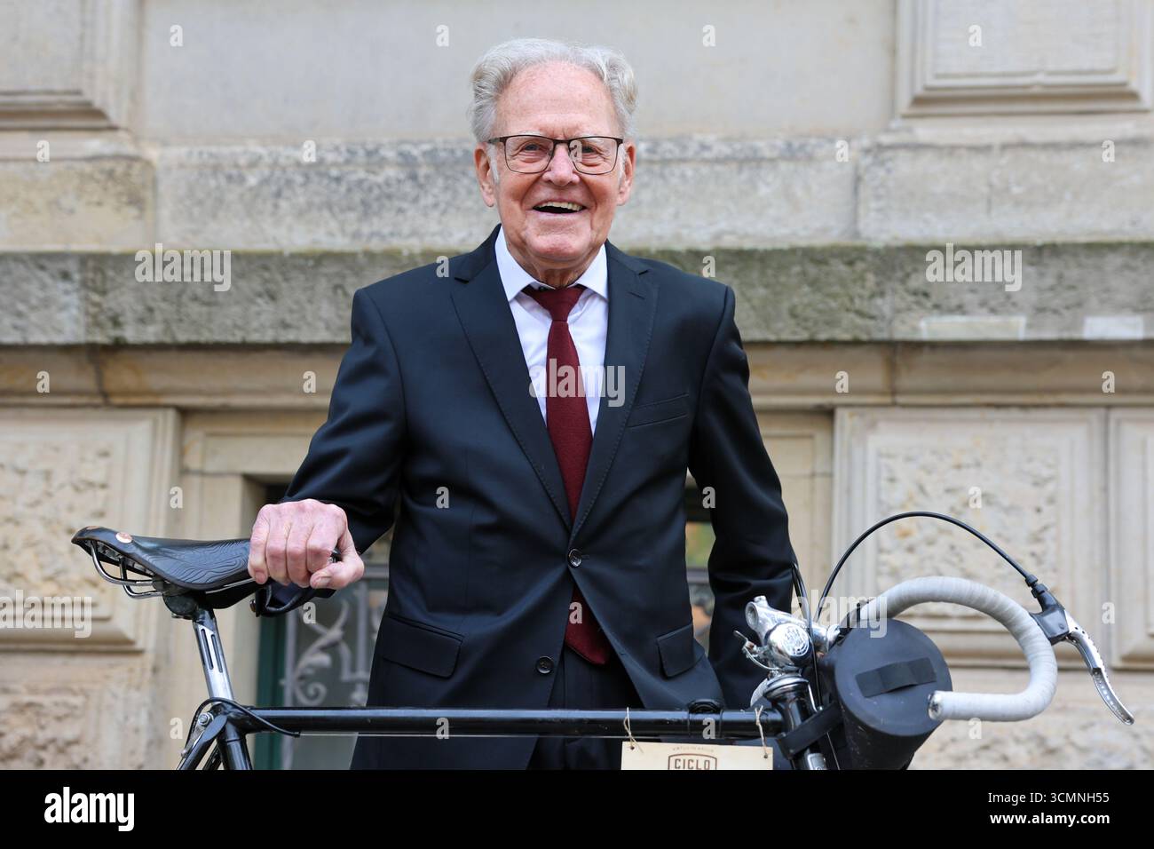 17 September 2025, Saxony-Anhalt, Magdeburg: Former cyclist Gustav ...