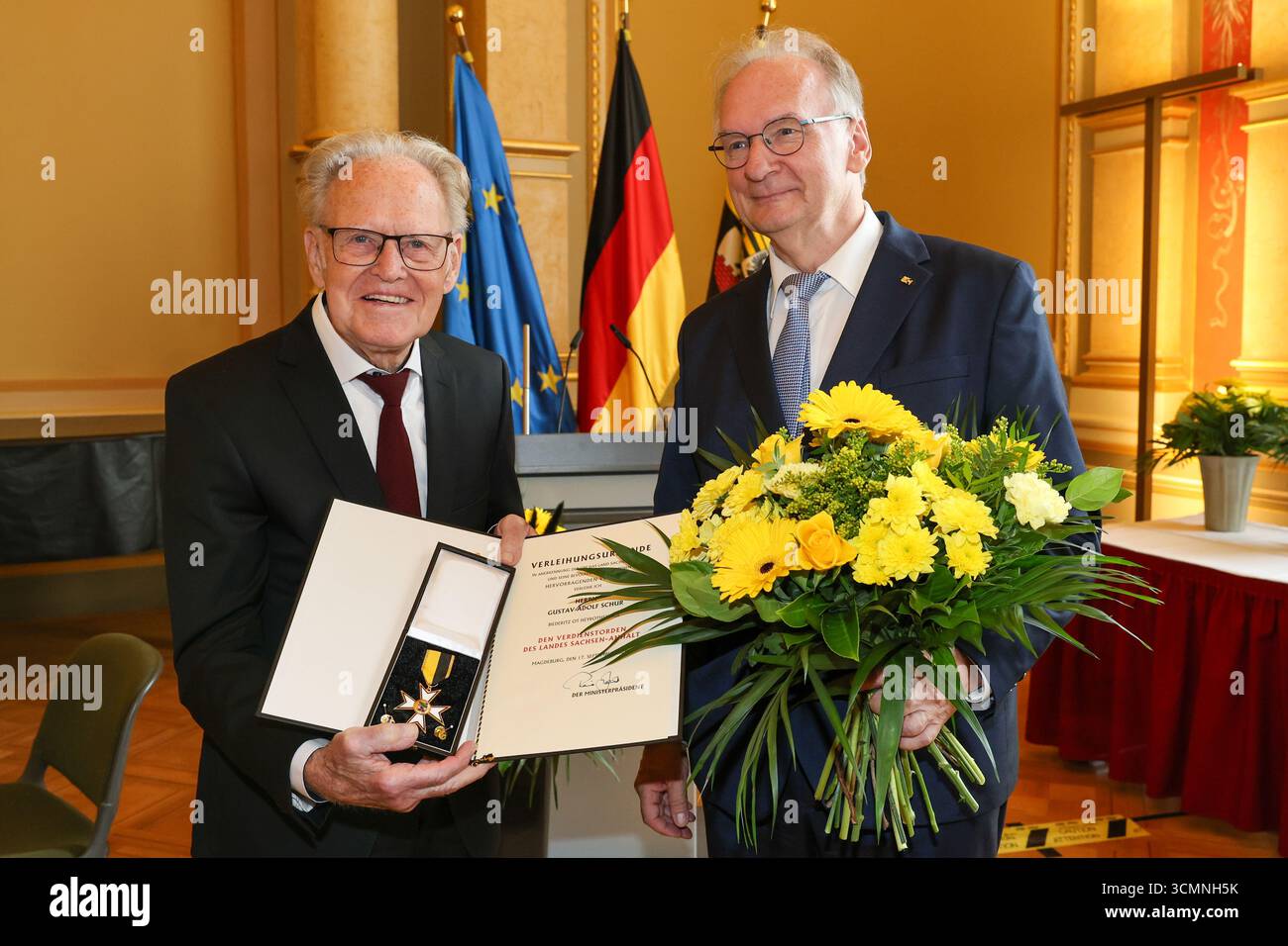 17 September 2025, Saxony-Anhalt, Magdeburg: Minister President Reiner ...