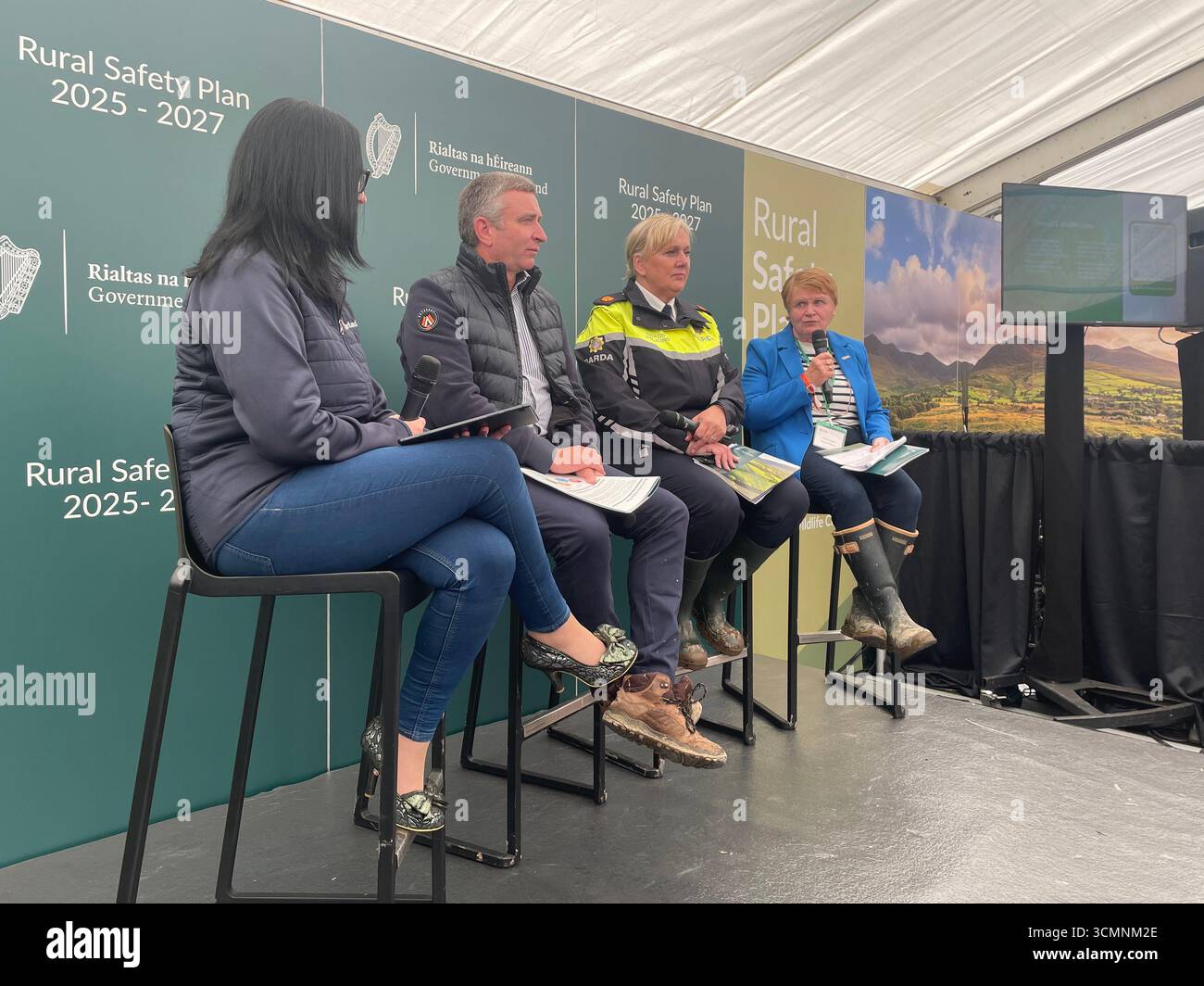 Assistant commissioner paula hilman hi-res stock photography and images ...