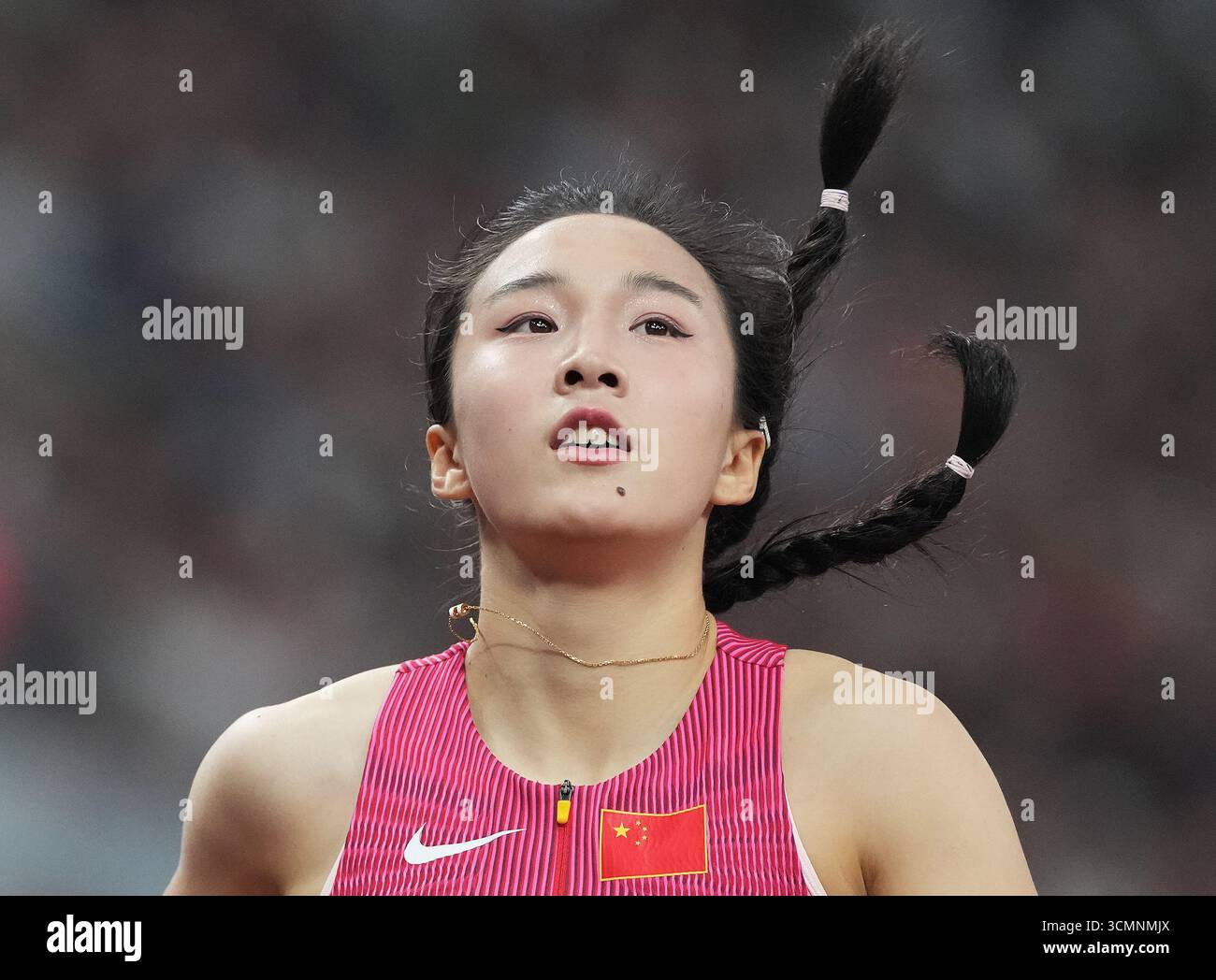 (250917) -- TOKYO, Sept. 17, 2025 (Xinhua) -- Chen Yujie of China ...