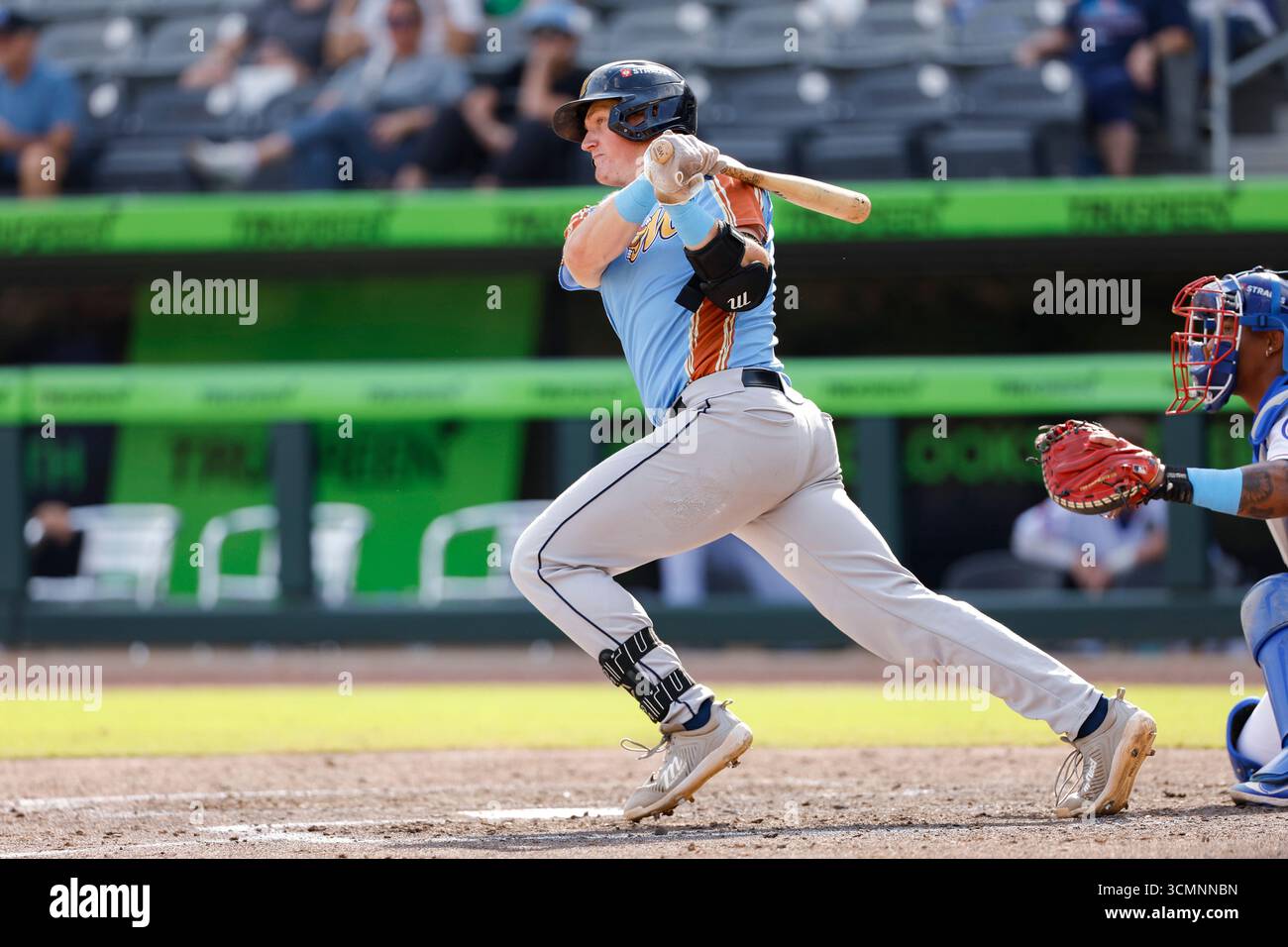Montgomery Biscuits first baseman Will Simpson (6) at bat against the ...