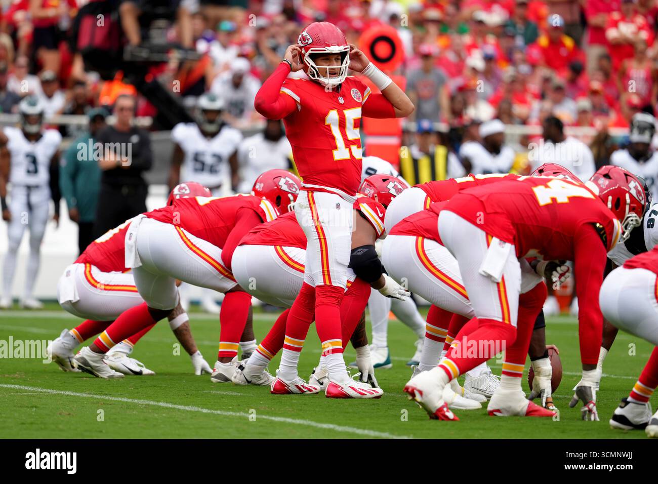 Kansas City Chiefs quarterback Patrick Mahomes (15) signals his ...