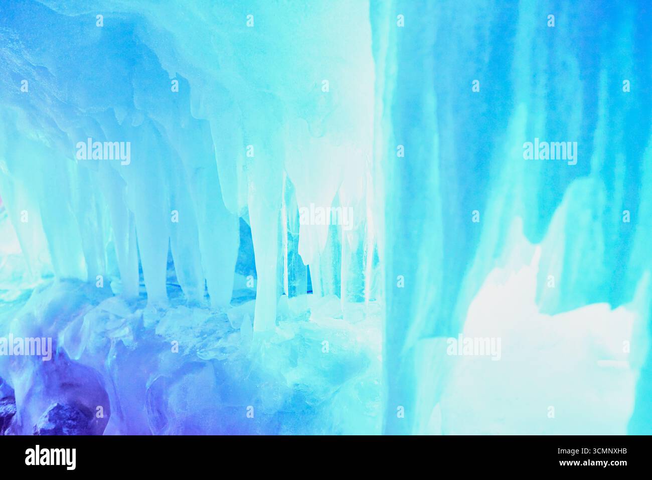 Translucent frozen structures hi-res stock photography and images - Alamy