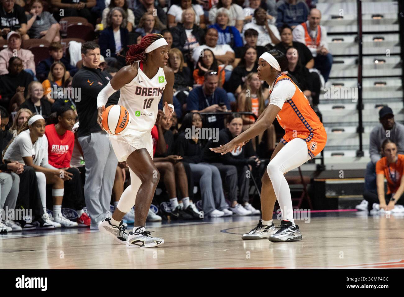 UNCASVILLE, CT - SEPTEMBER 10: Atlanta Dream guard Rhyne Howard (10 ...