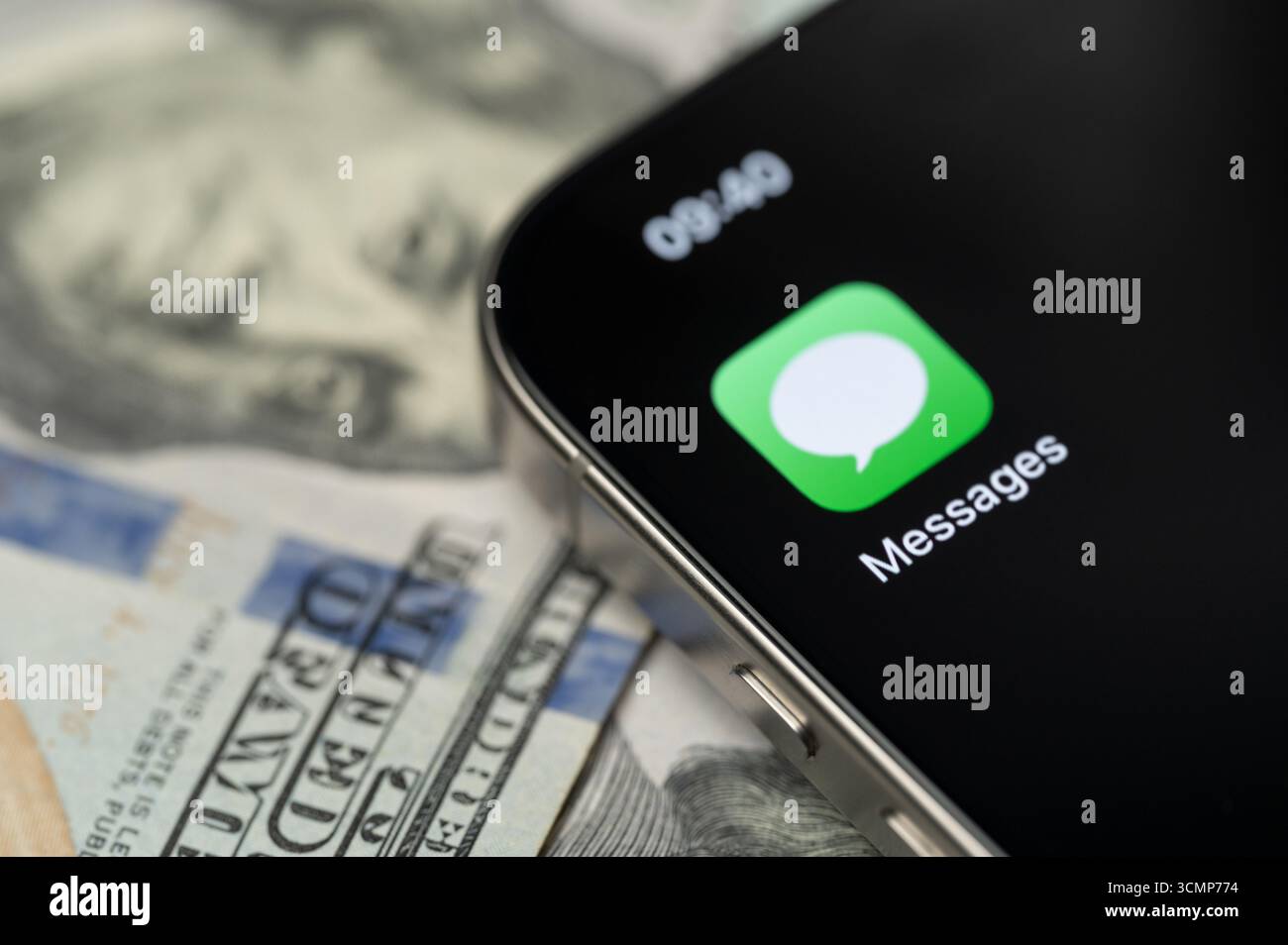 Imessages hi-res stock photography and images - Alamy
