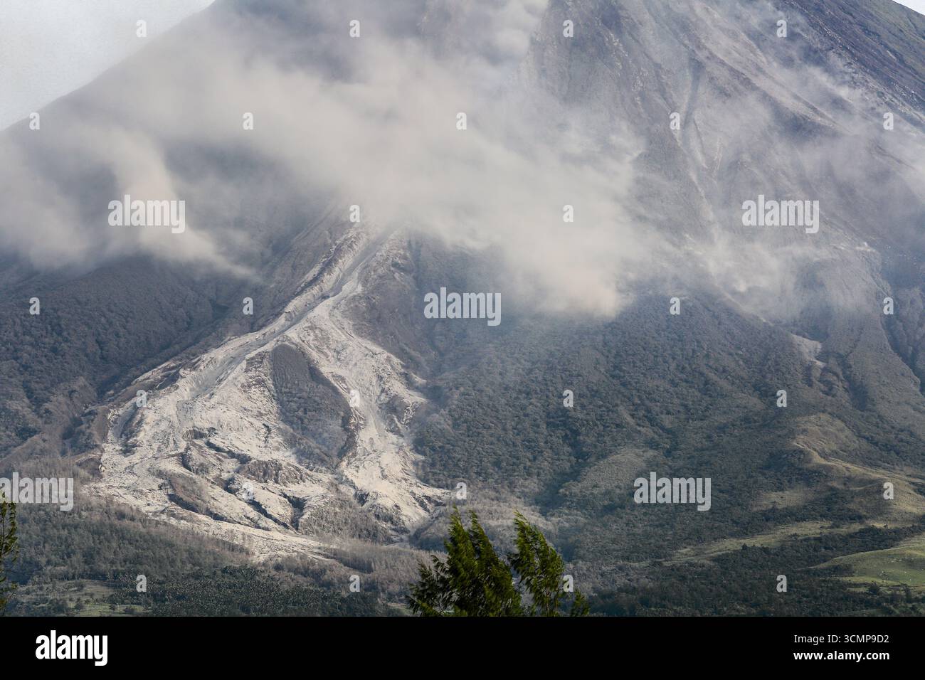 Mayon volcano, Bicol, Philippines Stock Photo - Alamy