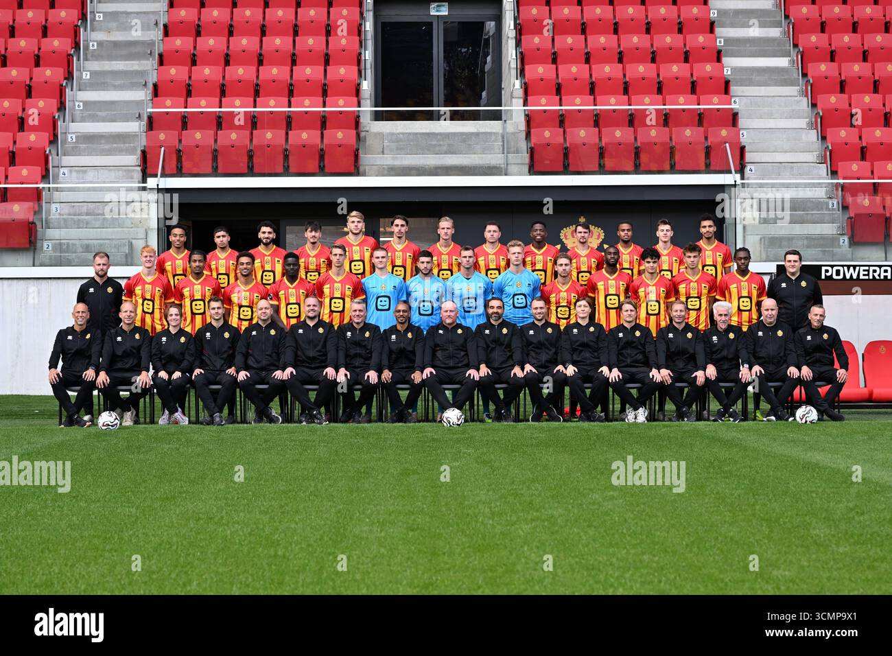 Players and staff pose for a group picture at the 2025-2026 season ...