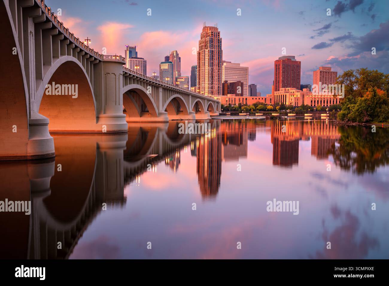 Minneapolis, Minnesota, USA. Cityscape image of downtown Minneapolis ...