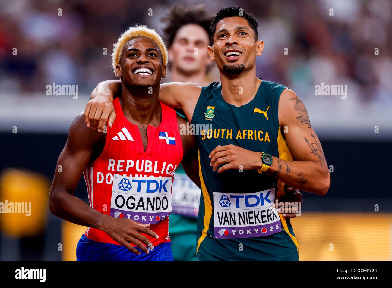 Alexander Ogando of Dominican Republic and Wayde van Niekerk of South ...